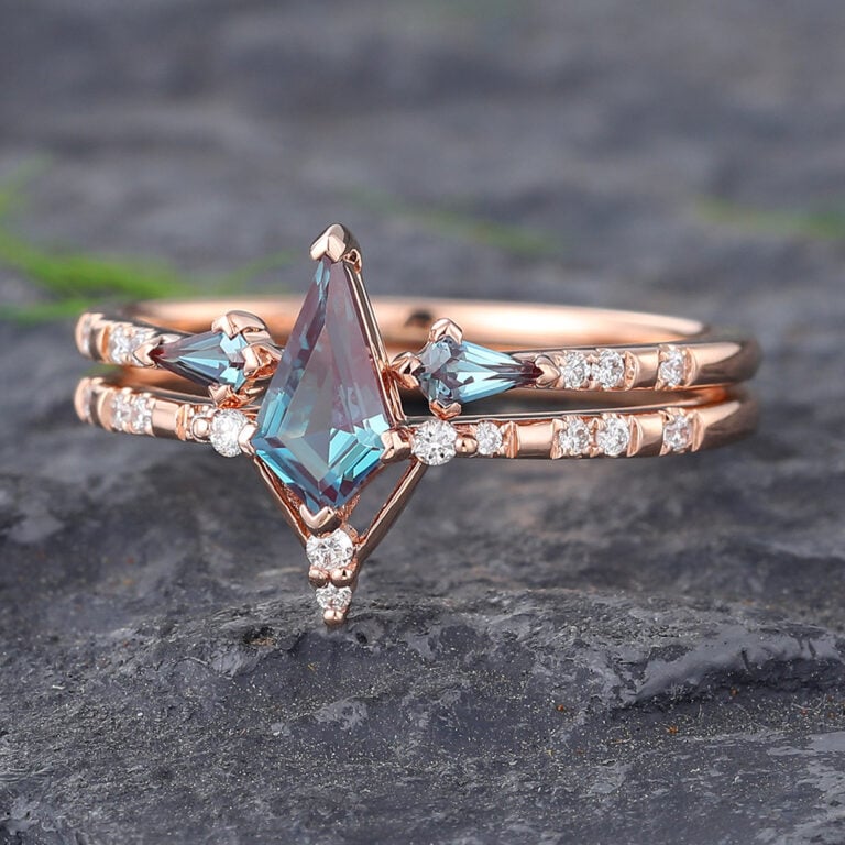 Rose Gold Kite Cut Alexandrite Engagement Ring Set | PattiRing