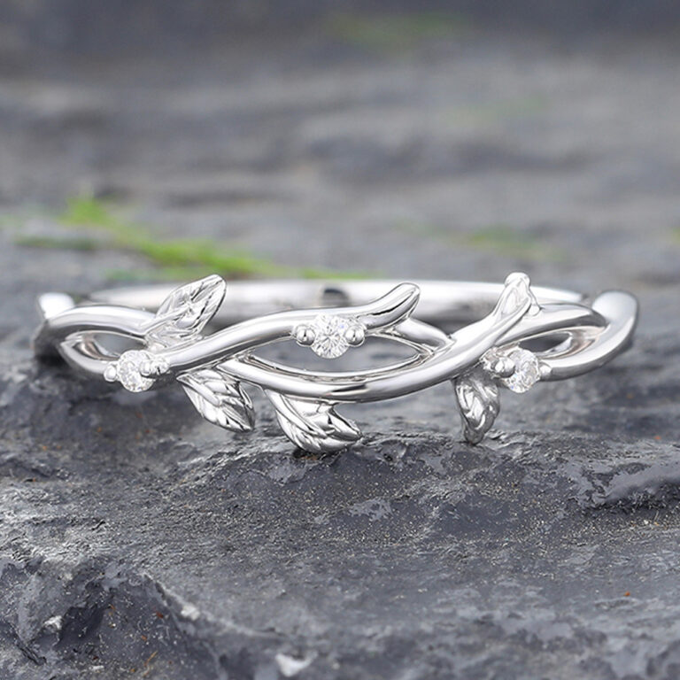 How Much Does Moissanite Cost in 2025? The Ultimate Price & Buying ...
